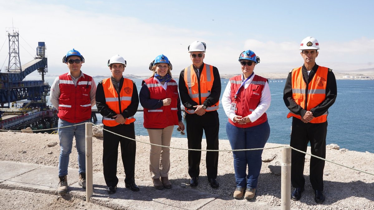 Comandante de la Primera Zona Naval visitó puerto Punta Padrones y ...